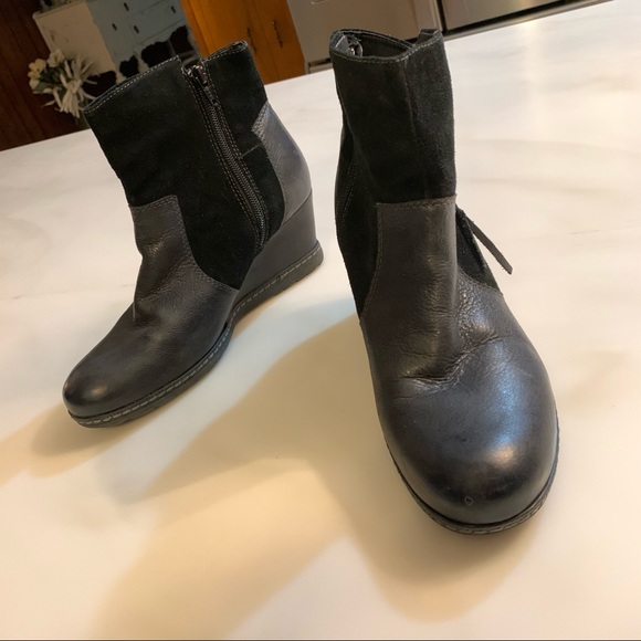 Earth | Shoes | Womens Black Earth Hilltopper Leather Suede Wedge Ankle ...